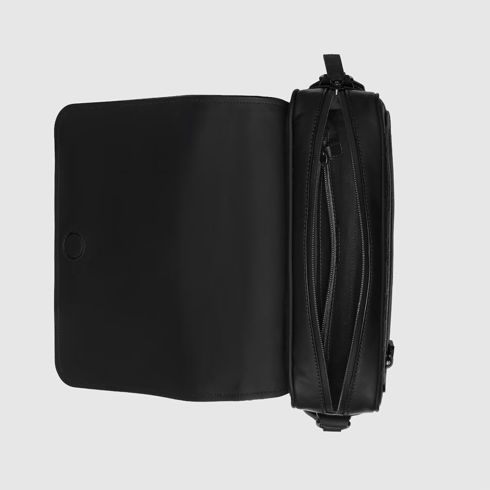 Gucci GG Rubber-Effect Crossbody Bag (Black GG rubber-effect Gucci GG Rubber-Effect Crossbody Bag (Black GG rubber-effect